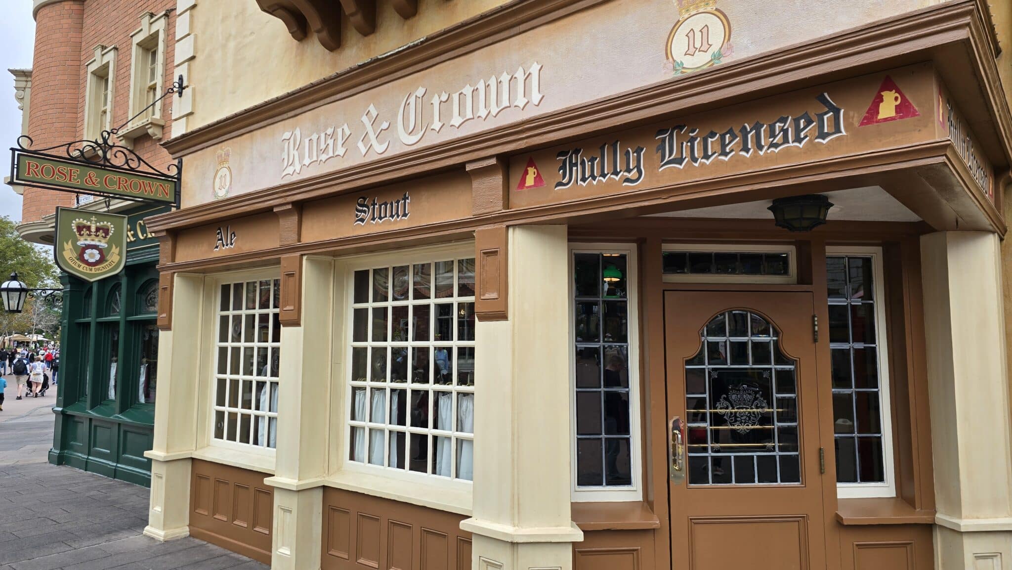 Walt Disney World Epcot Dining Menu “Rose and Crown” Lunch & Dinner ...