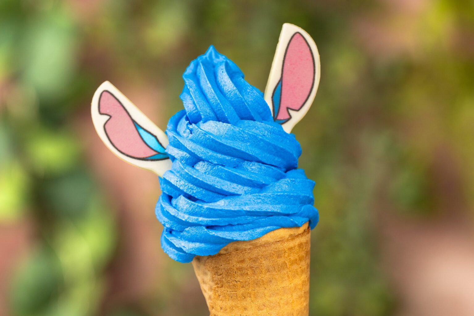Stitch-Inspired Sips & Snacks Arrive at Disneyland & Walt Disney World ...