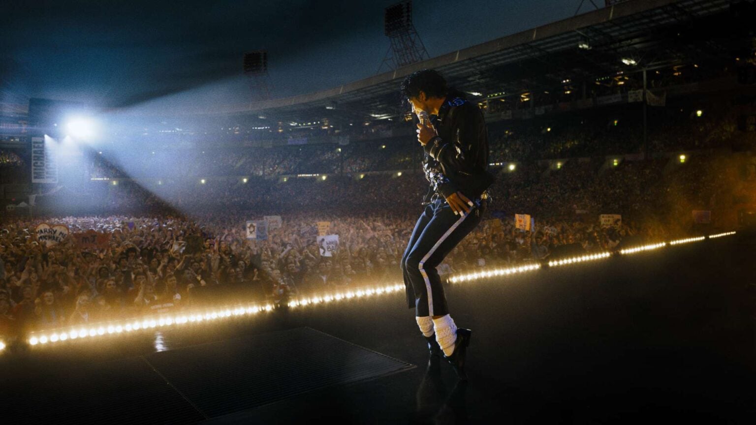 Michael Jackson’s Motown 25th Anniversary Fedora Is Now a Popcorn ...